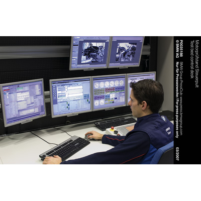 Test bed control desk (03/2007)