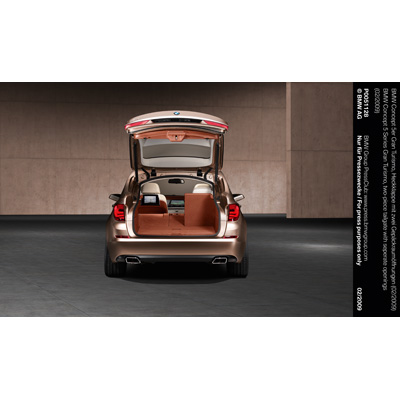 BMW Concept 5 Series Gran Turismo, two-piece tailgate with separate ...